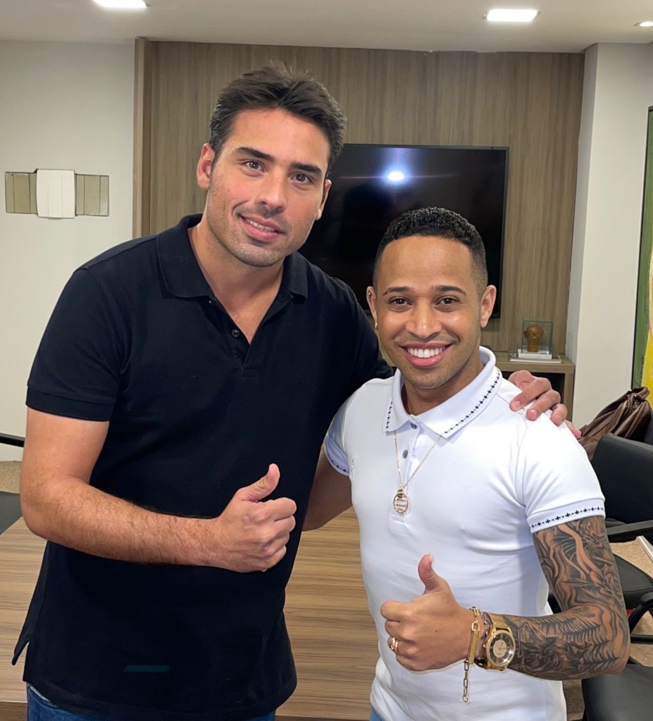 João Paulo Costa firma parceria com Douglas ativista em defesa da causa ...