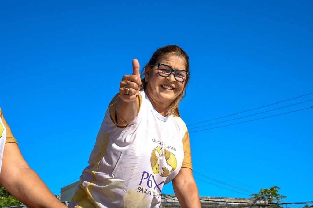 Prefeita Isabel Hacker entrega mais de 9 toneladas de peixe à população ...