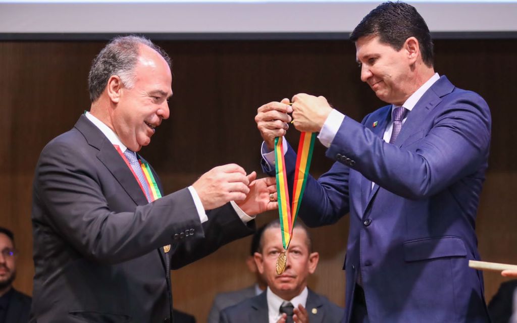 "Fernando Bezerra é um orgulho para Petrolina", diz Simão Durando ...