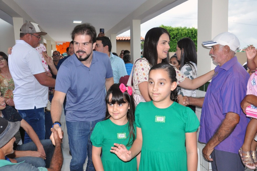 Casinhas parabeniza o deputado federal Fernando Filho pela passagem do ...
