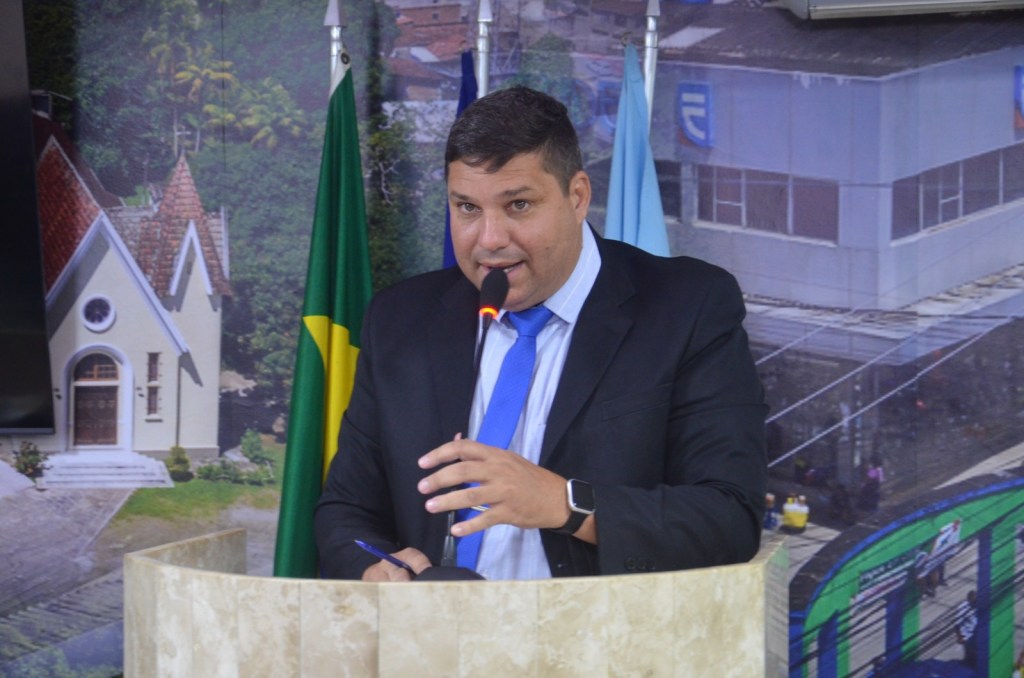 Vereador Renê Cabral anuncia rompimento com prefeita Nadegi e formação ...