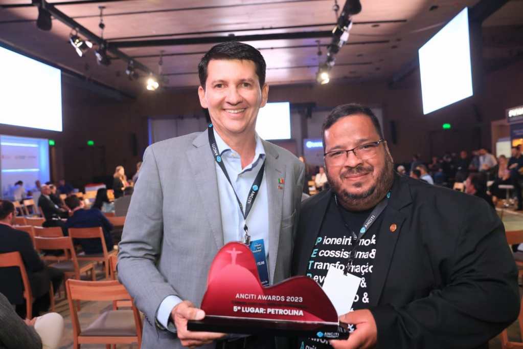 Simão Durando recebe prêmio nacional de inovação ANCITI AWARDS 2023 ...