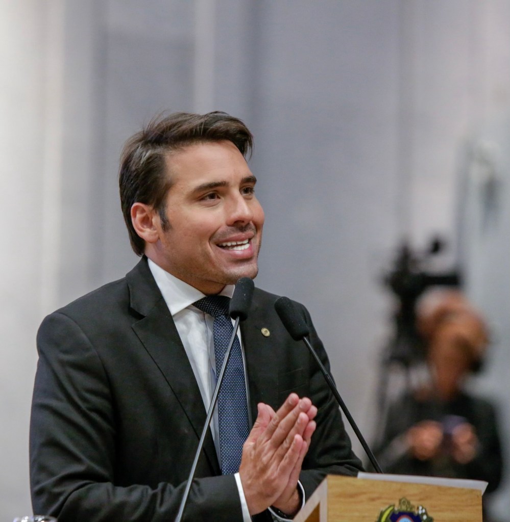 João Paulo Costa apresenta Projeto de Lei para combater bullying contra ...