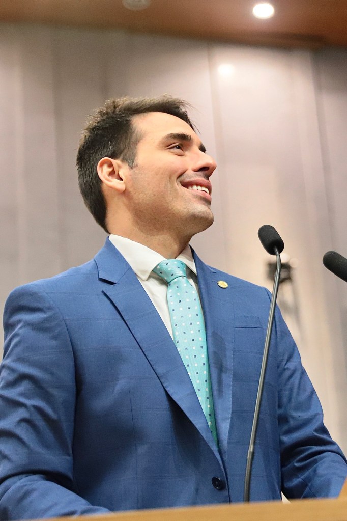 Na tribuna, João Paulo Costa apresenta balanço do mandato em 2024 ...